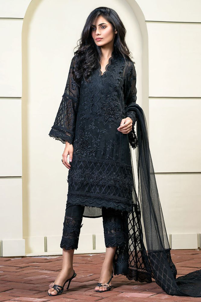 Scallop lace black | Farida Hasan