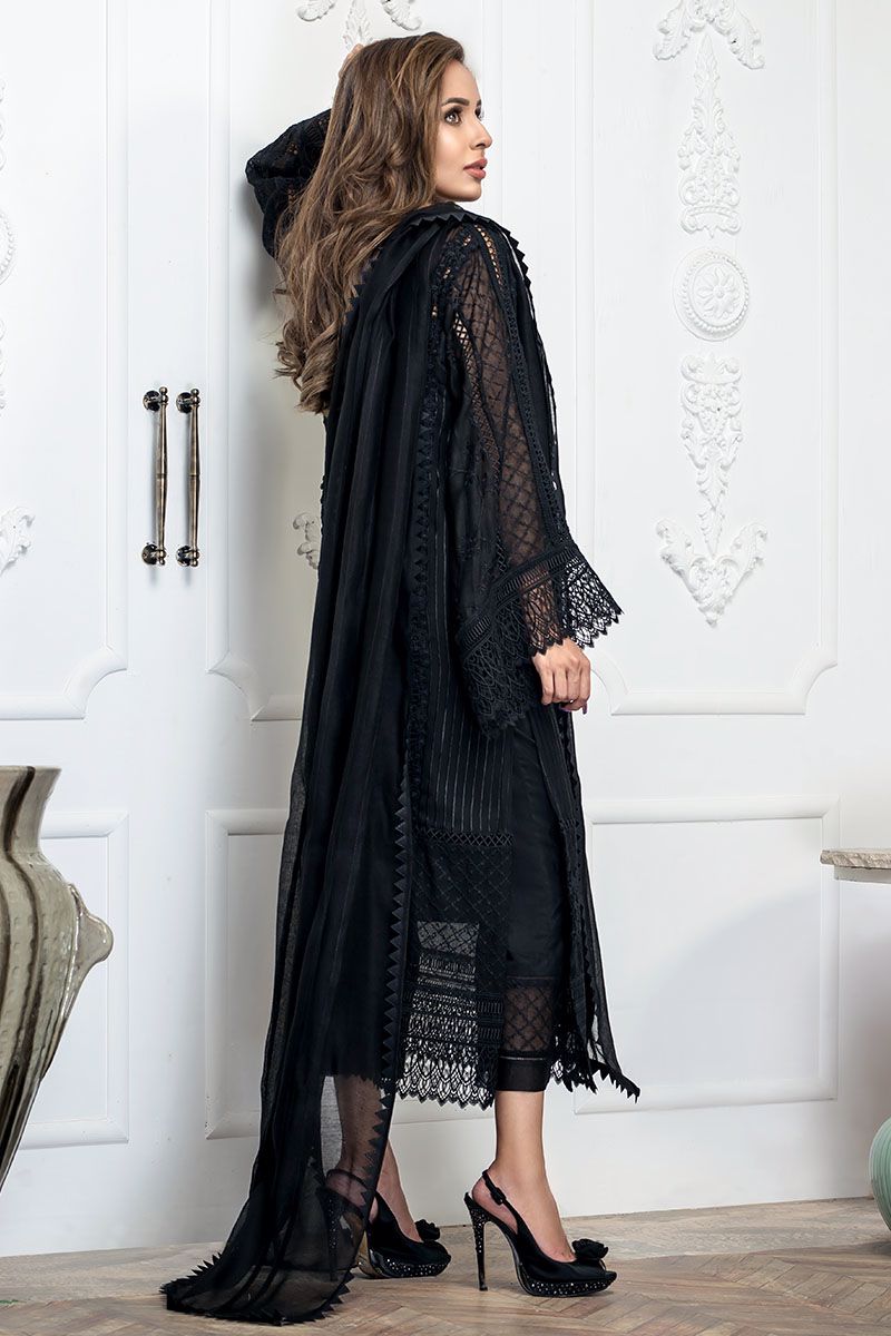 Black grace | Farida Hasan