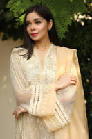 Peaches And Cream | Farida Hasan